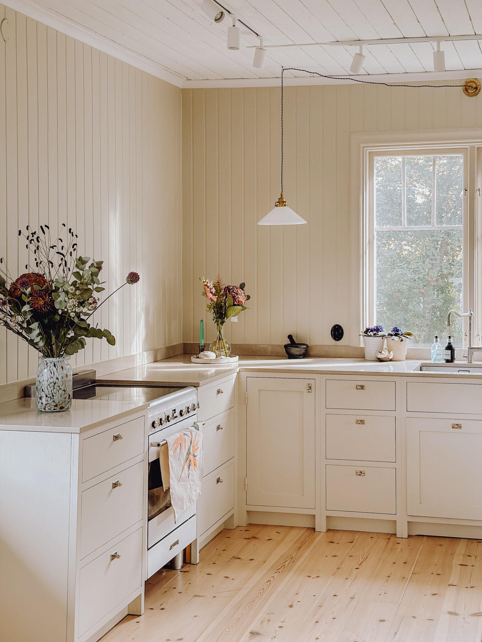 Ola Lustig's kitchen in Gamla Enskede - Scandinavian Shakerkitchen
