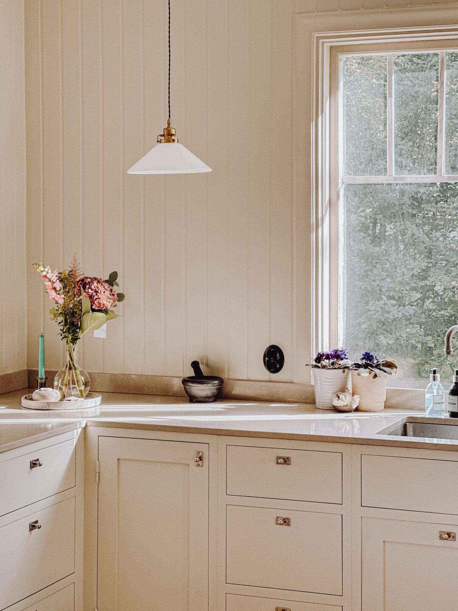 Ola Lustig's kitchen in Gamla Enskede - Scandinavian Shakerkitchen