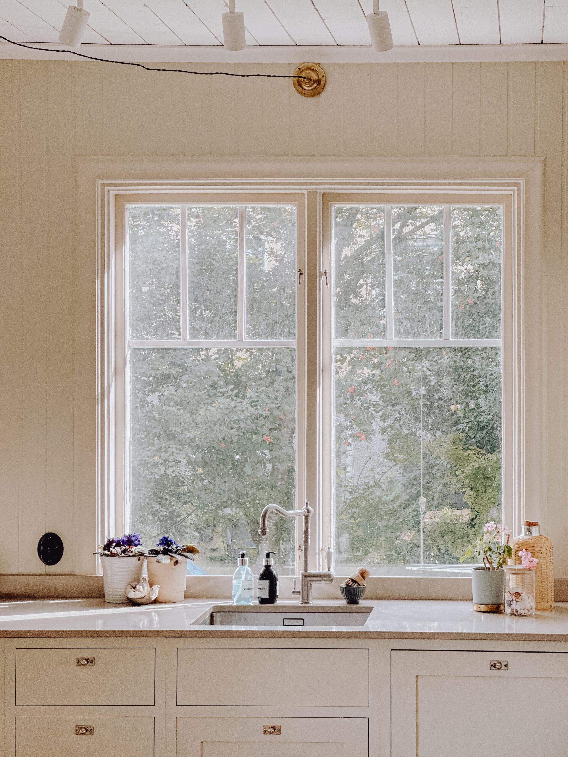 Ola Lustig's kitchen in Gamla Enskede - Scandinavian Shakerkitchen