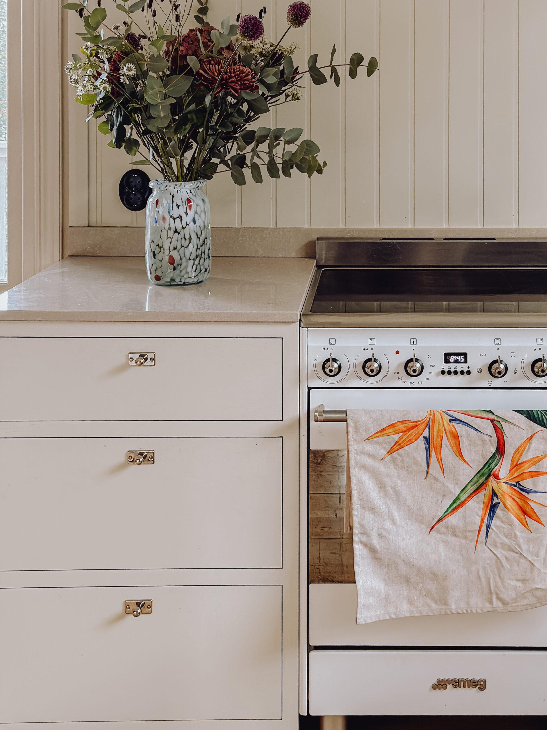 Ola Lustig's kitchen in Gamla Enskede - Scandinavian Shakerkitchen