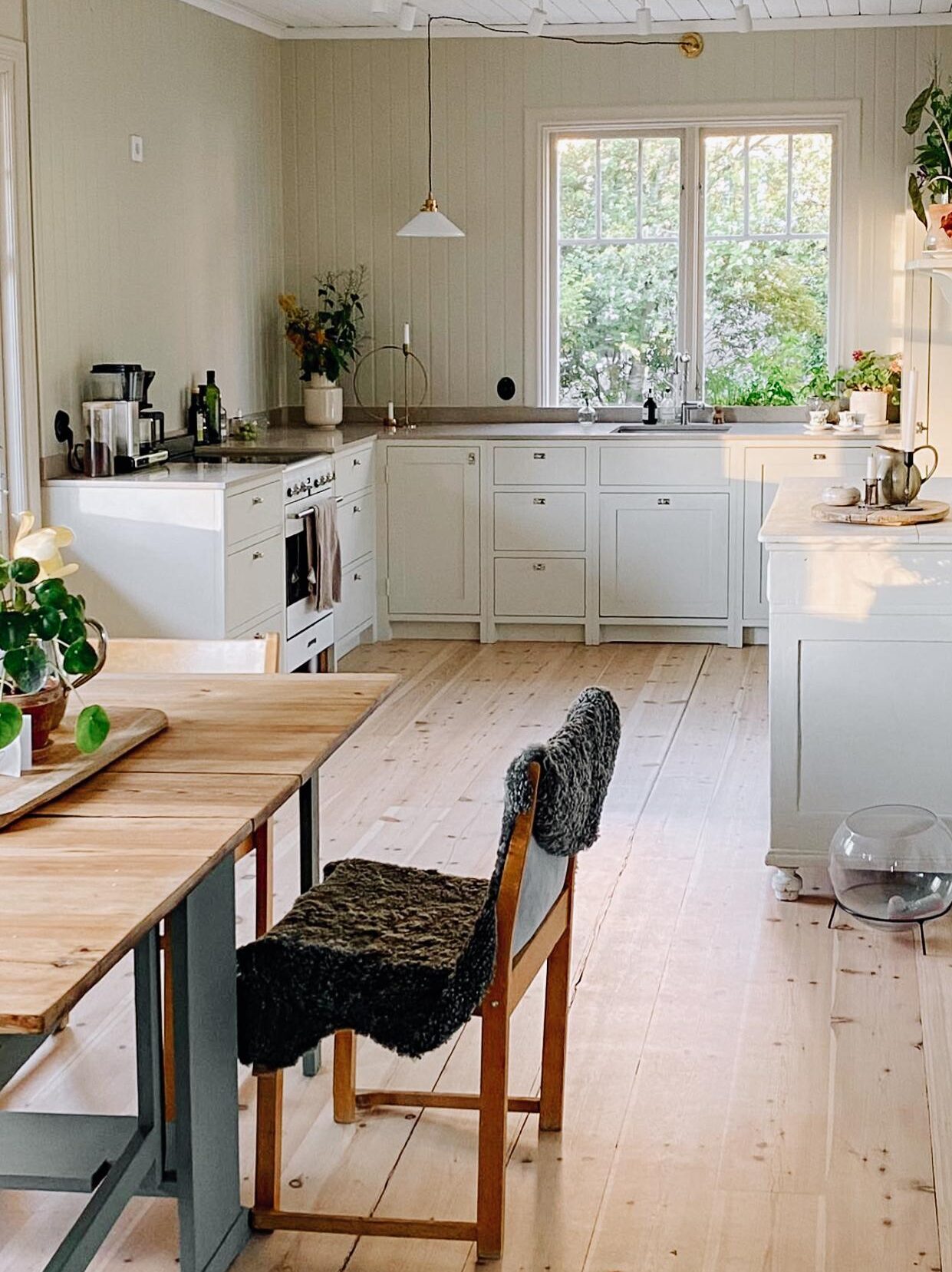 Ola Lustig's kitchen in Gamla Enskede - Scandinavian Shakerkitchen
